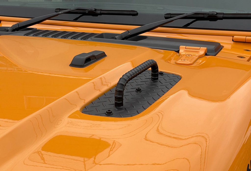 JL ボンネットベゼルグリップ | JEPPESEN ジェップセン｜JEEP ラングラー｜デリカD:5｜SUVホイール｜パーツ&グッズ